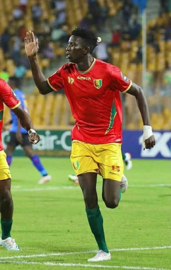 Convoqué à la dernière minute, 𝗚𝗻𝗮𝗴𝗻𝗮 𝗕𝗮𝗿𝗿𝘆 va rejoindre le Syli au Maroc