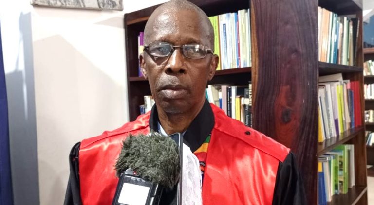Université de Sonfonia : Maître Hamidou Barry signe son doctorat